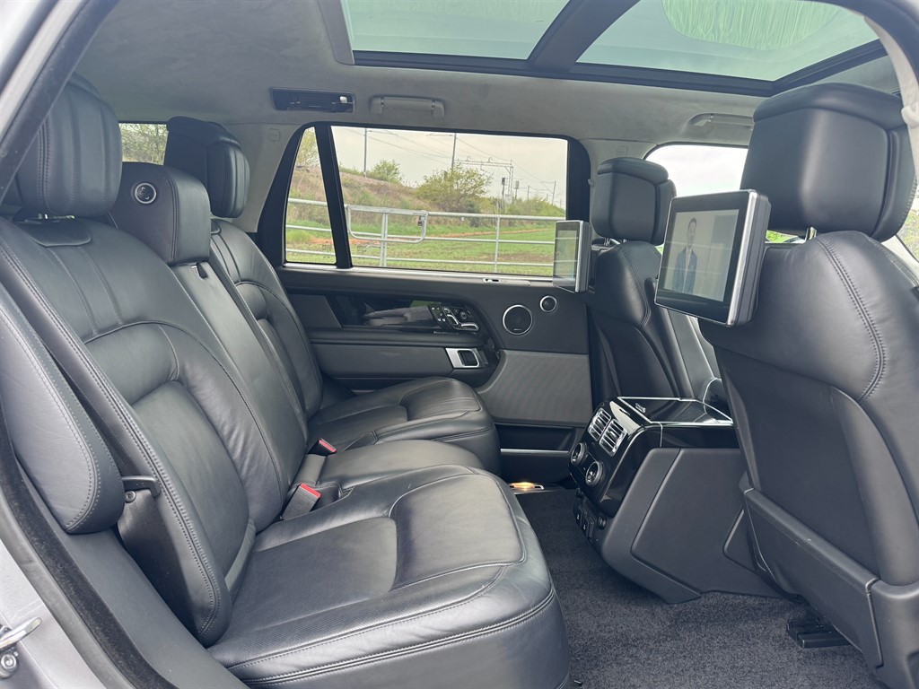 Used Land Rover Range Rover AUTOBIOGRAPHY P400e 12.4kWh LWB for sale in ...