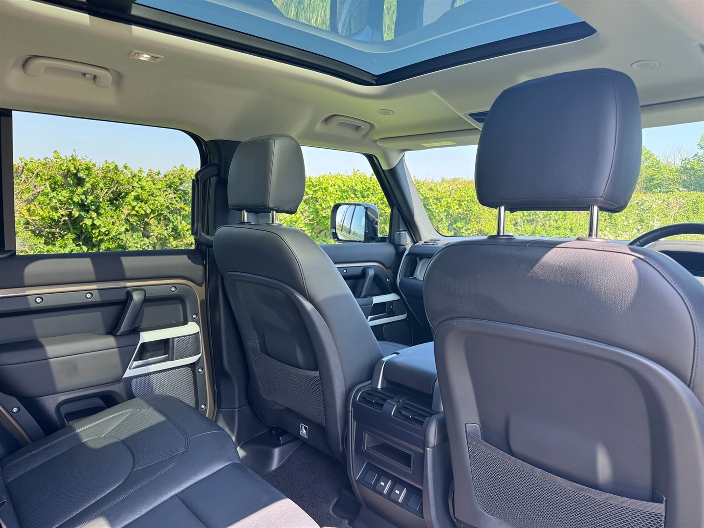 Used Land Rover Defender 110 XS EDITION D250 WITH BODY STYLING KIT for ...