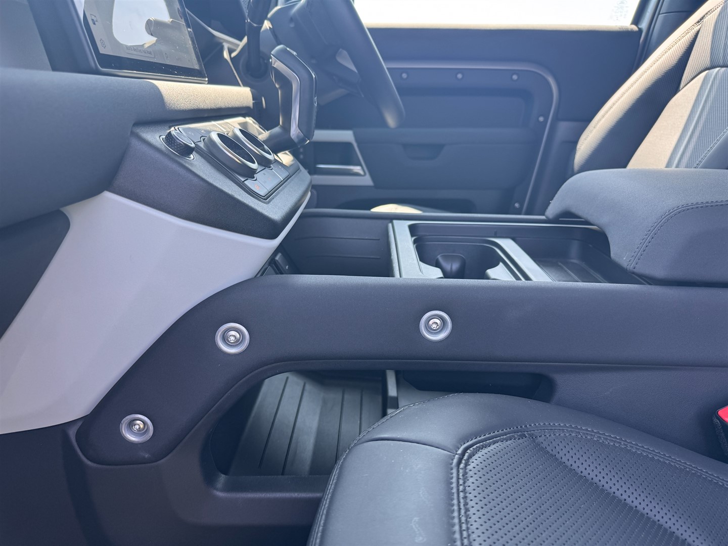 Used Land Rover Defender 90 D250 HARD TOP SE MODIFIED BY URBAN ...