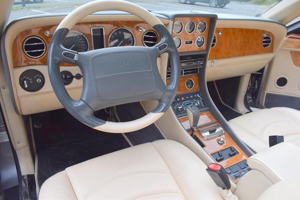 Used Bentley Azure for sale in Hanwell, London | Hanwells of London