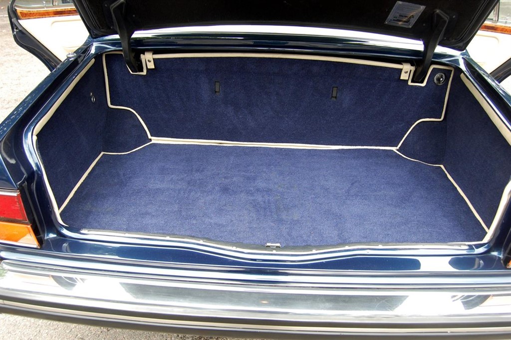 Used Rolls-Royce Silver Spirit for sale in Hanwell, London | Hanwells ...