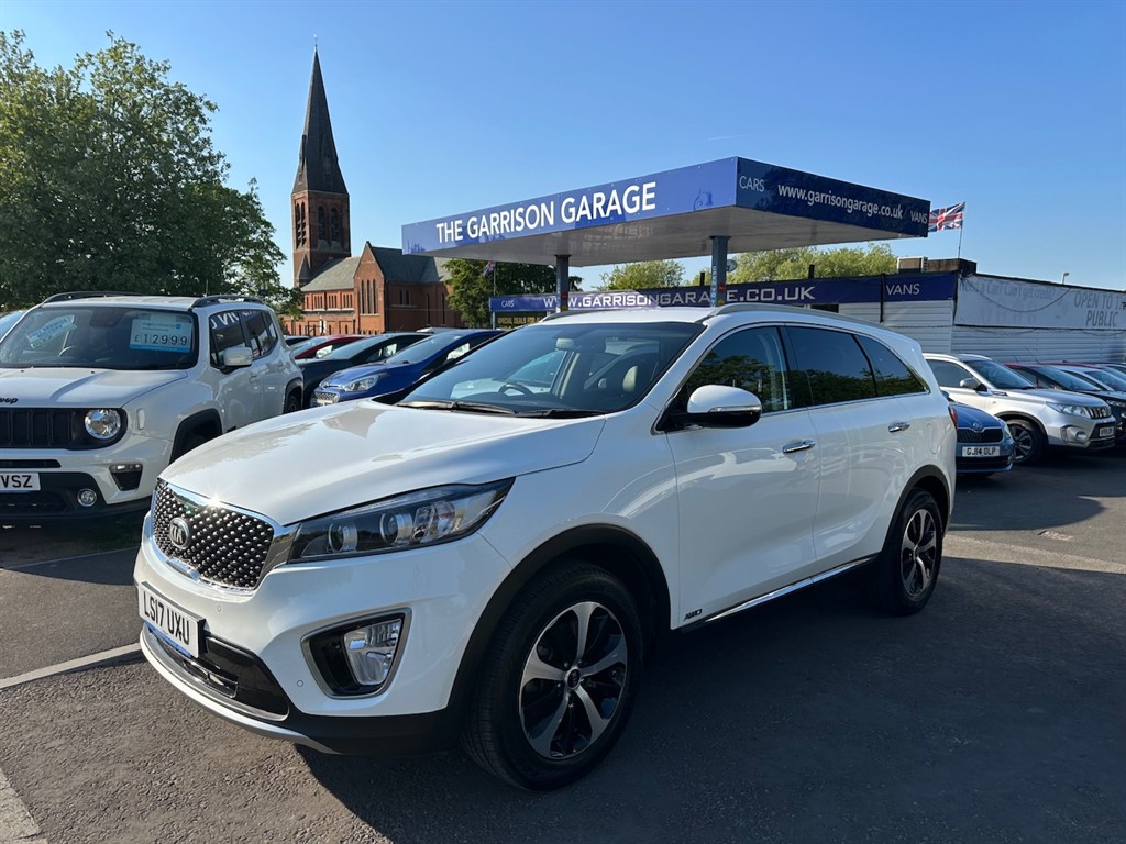 Used WHITE Kia Sorento for sale in Hampshire and Surrey | The Garrison ...