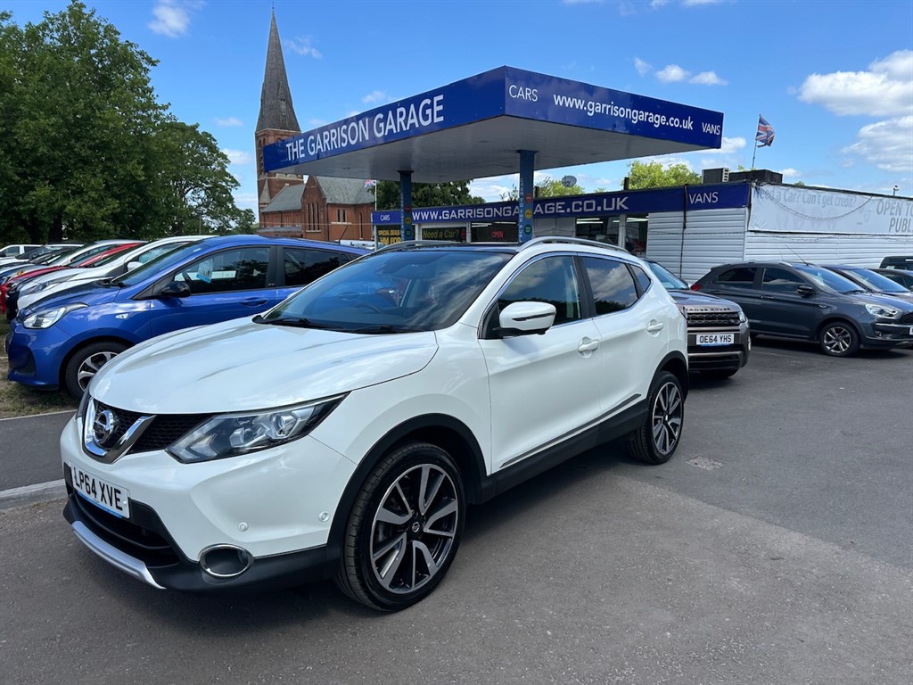 Used WHITE Nissan Qashqai for sale in Hampshire and Surrey | The ...