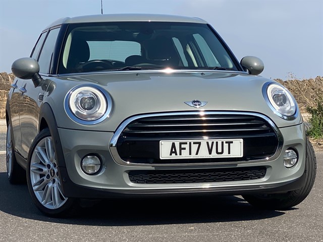 Sheffield’s prestige used car dealership | Crossroads Garage Ltd