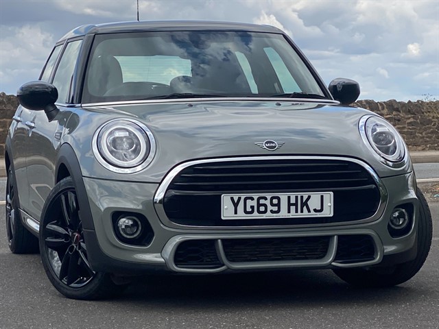 Sheffield’s prestige used car dealership | Crossroads Garage Ltd