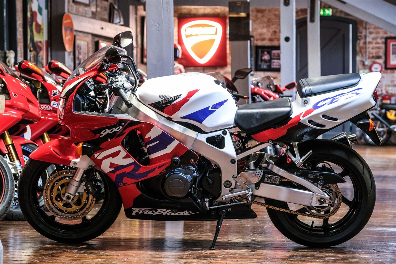 Honda CBR900RR Fireblade | The Bike Specialists | South Yorkshire