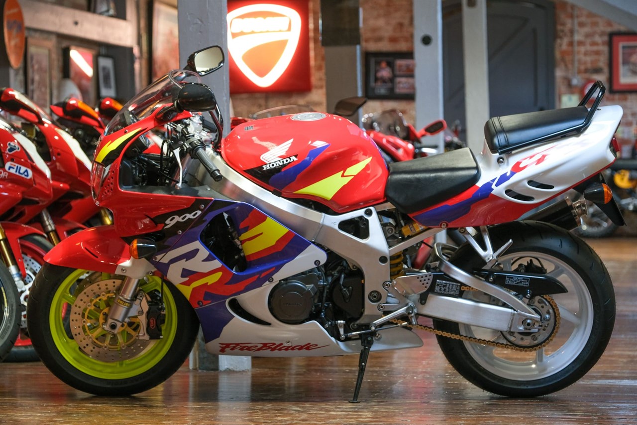 Honda CBR900RR Fireblade | The Bike Specialists | South Yorkshire