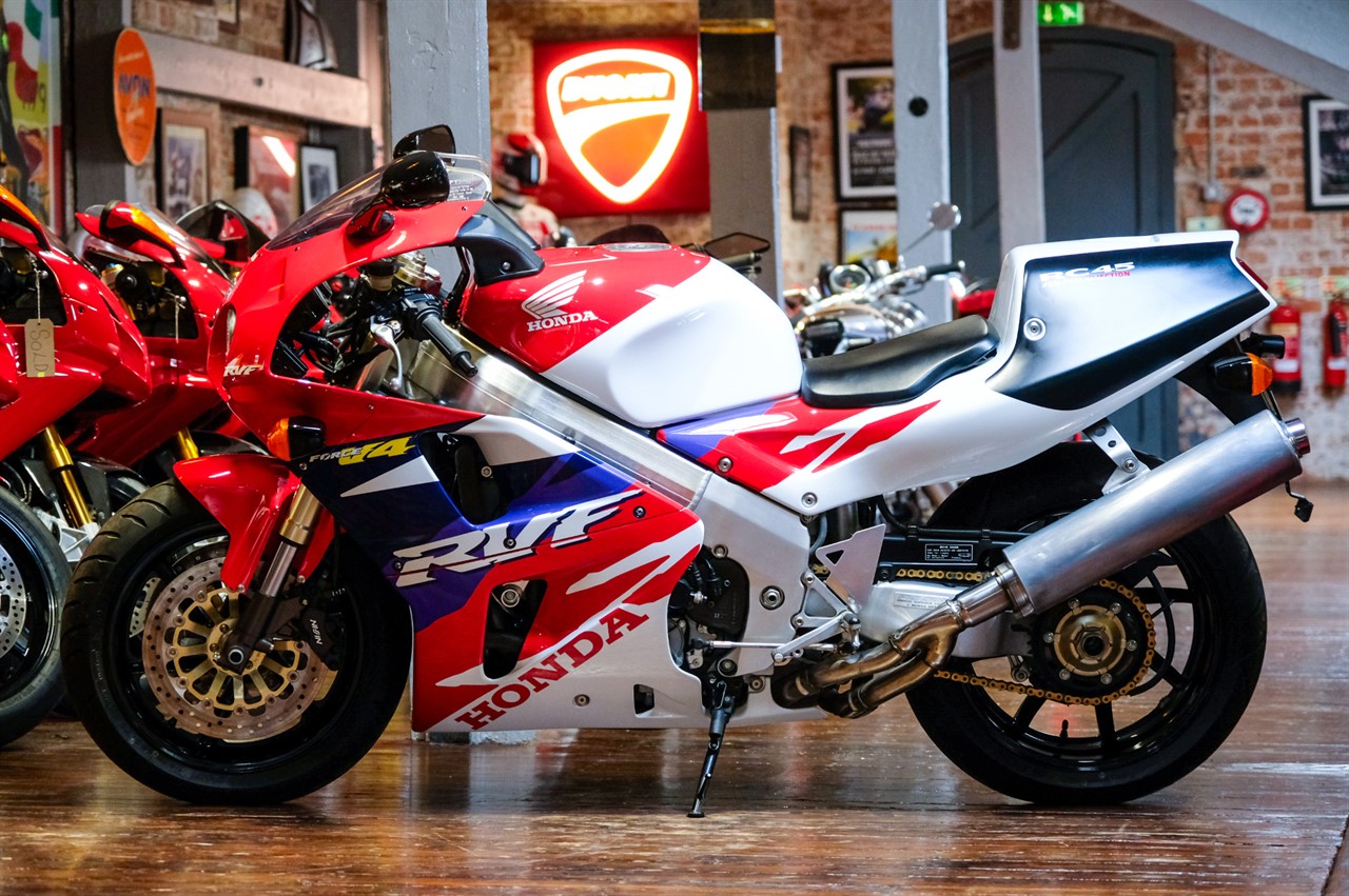 Honda RVF750 | The Bike Specialists | South Yorkshire