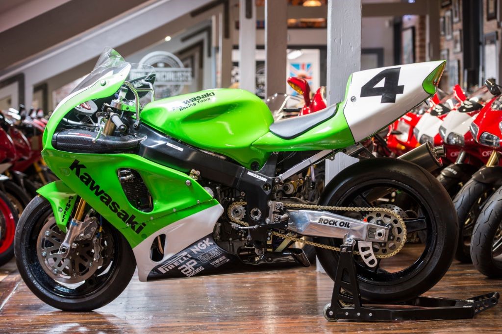 Kawasaki ZX-7R | The Bike Specialists | South Yorkshire