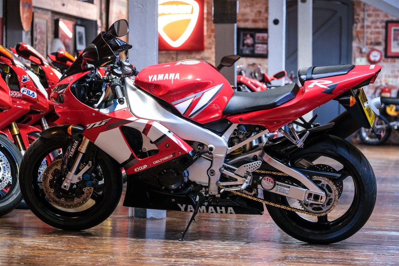 Yamaha YZF-R1 | The Bike Specialists | South Yorkshire