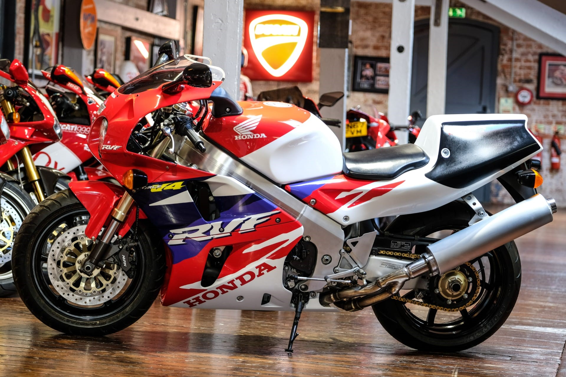 Honda RVF750 | The Bike Specialists | South Yorkshire