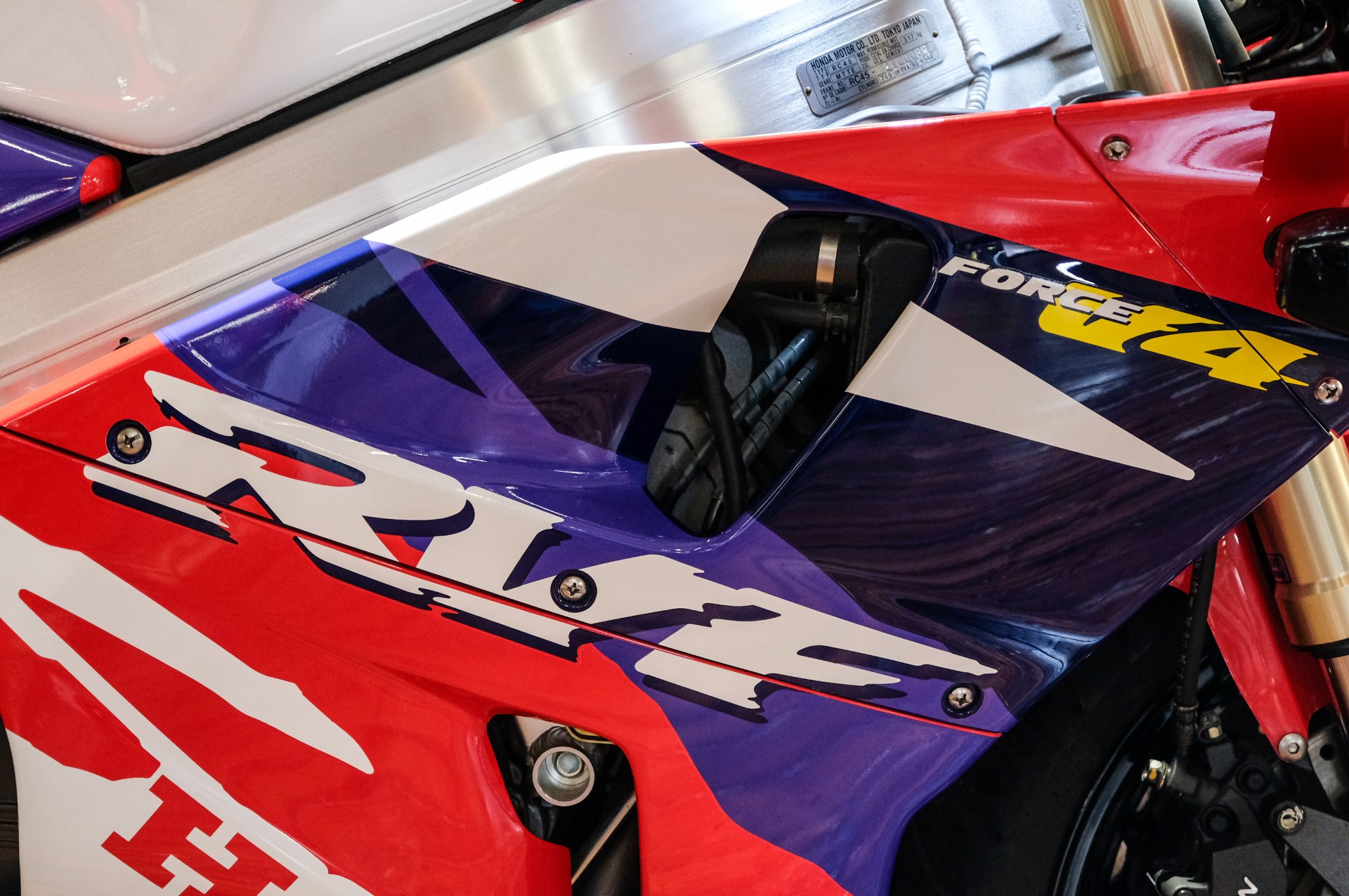 Honda RVF750 | The Bike Specialists | South Yorkshire