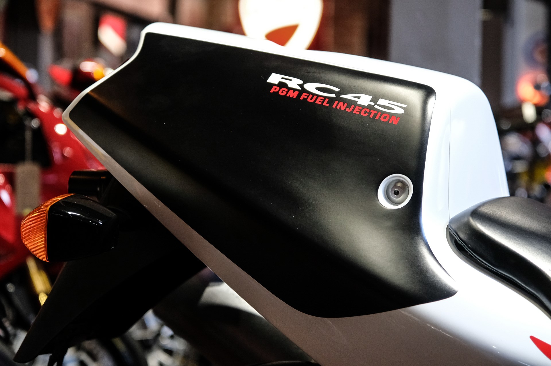 Honda RVF750 | The Bike Specialists | South Yorkshire