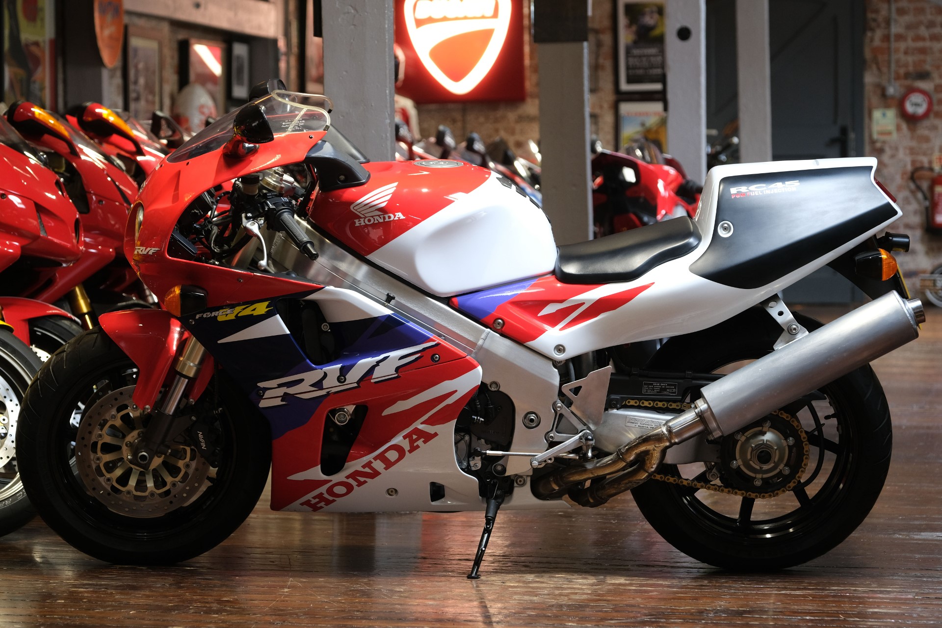 Honda RVF750 | The Bike Specialists | South Yorkshire