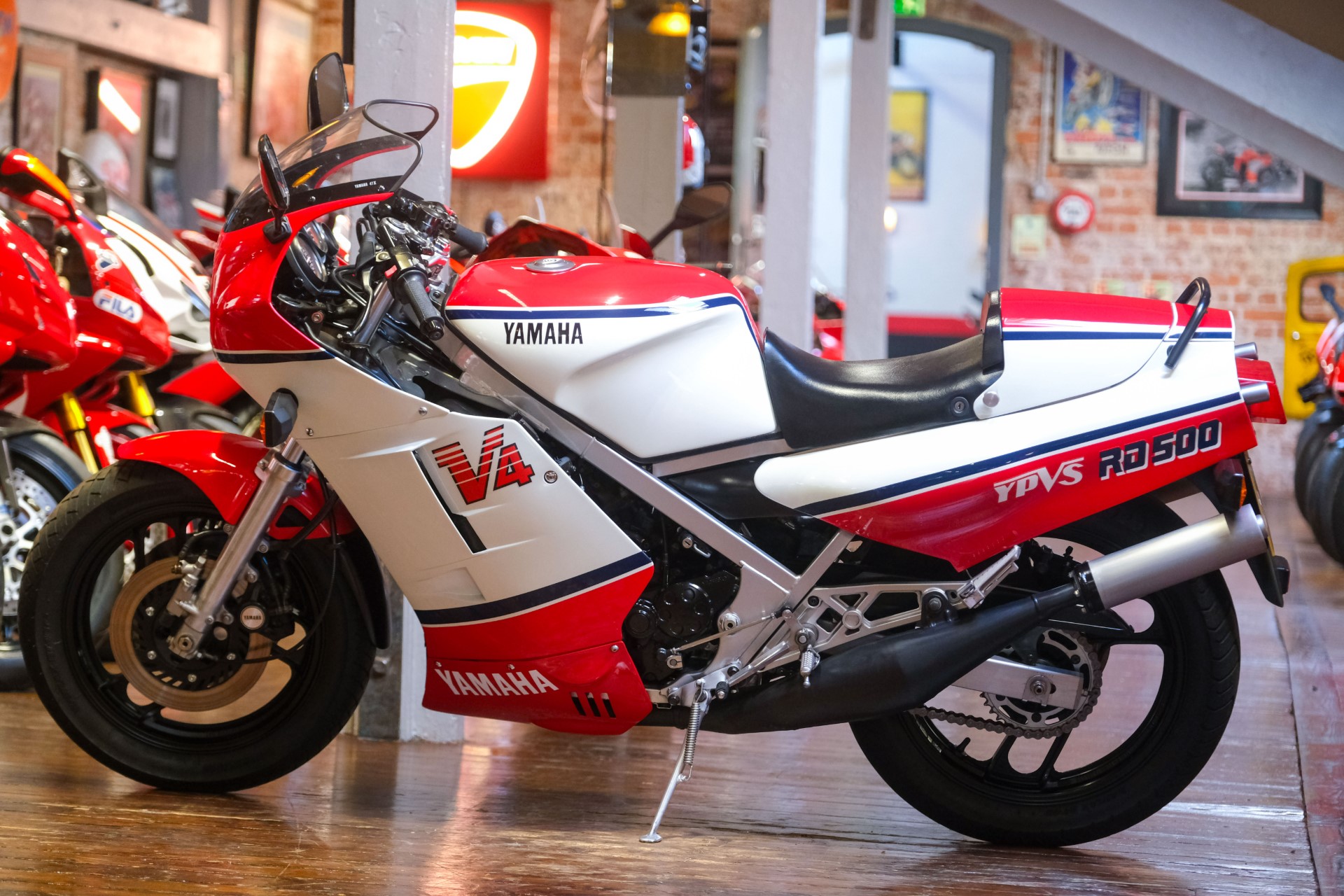 Yamaha RD500LC | The Bike Specialists | South Yorkshire