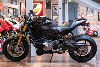 Ducati monster 1200s black store