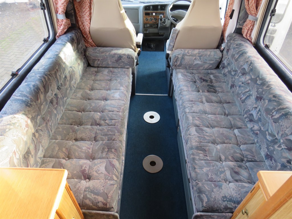 Used Auto-Sleepers Executive 2.0 PETROL MONOCOQUE for sale in Sandy ...