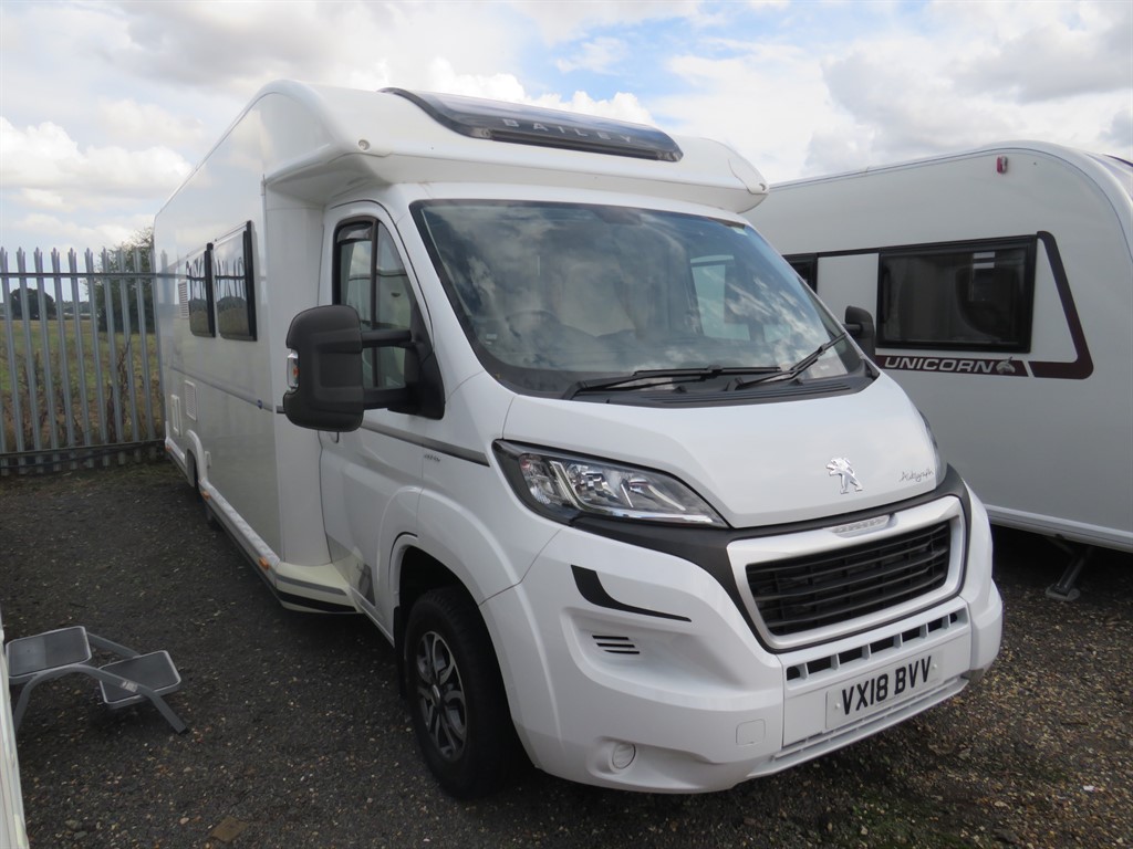Used Bailey Autograph 75-2 Fully Loaded for sale in Sandy, Bedfordshire ...