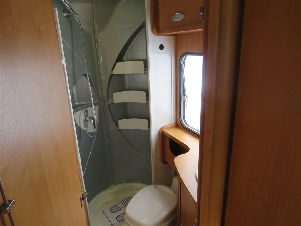 Used CI Carioca 694 Fixed Bed 4 Seat Belts for sale in Sandy ...