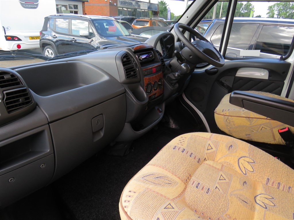 Used Compass Suntor 400 RL 4 Berth Compact Motorhome for sale in Sandy ...