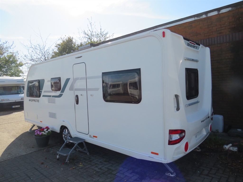 Used Sprite Major 6 TD 6 Berth Fixed Bunks Family Caravan for sale in ...