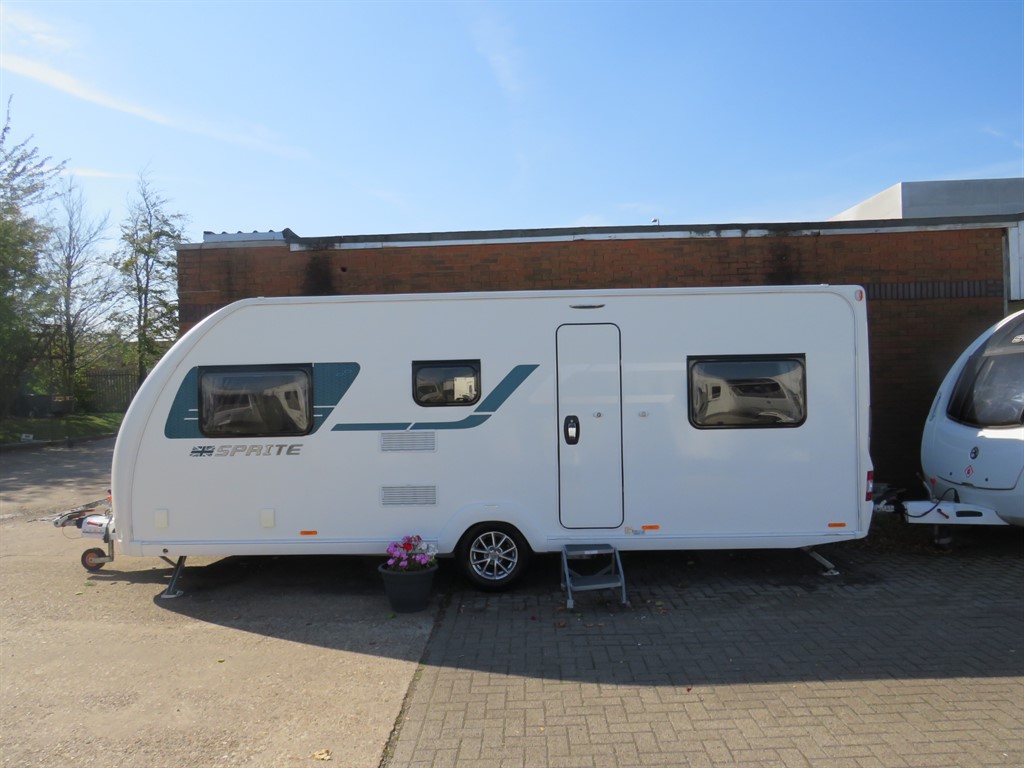 Used Sprite Major 6 TD 6 Berth Fixed Bunks Family Caravan for sale in ...