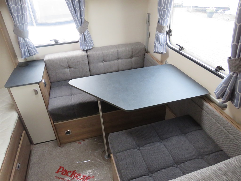 Used Sprite Major 6 TD 6 Berth Fixed Bunks Family Caravan for sale in ...
