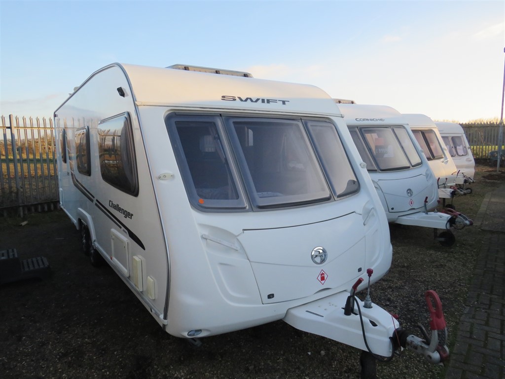 Used Swift Challenger 625 6 Berth Fixed bed Side Dinette Bunks for sale ...