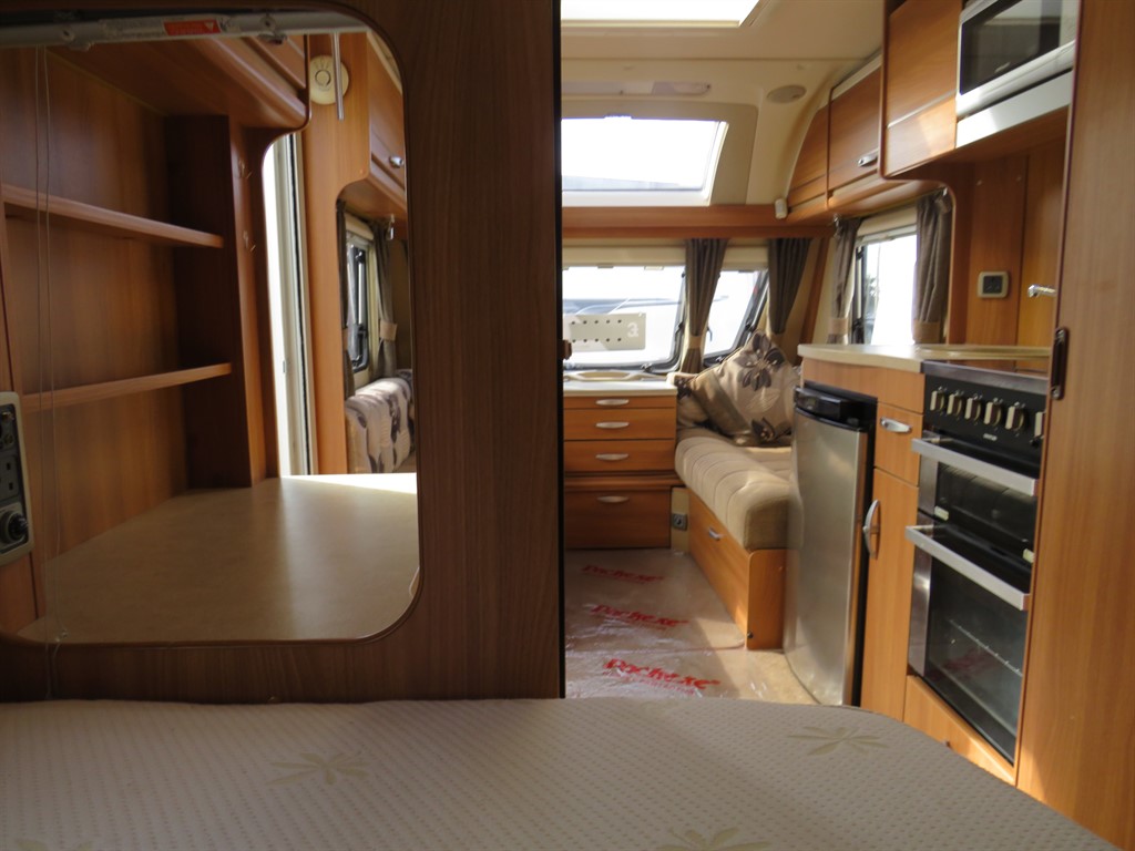 Used Swift Challenger Sport 514 Fixed Bed 4 Berth for sale in Sandy ...