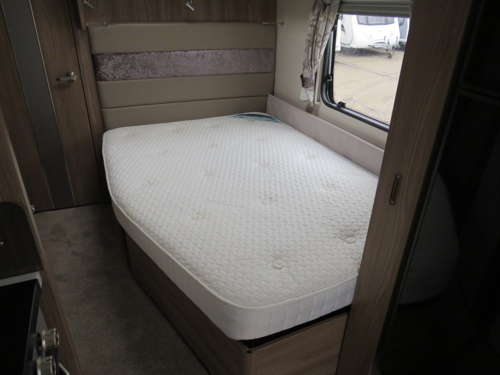 Used Swift Elegance 630 Fixed Bed 4 Berth Twin axle for sale in Sandy ...