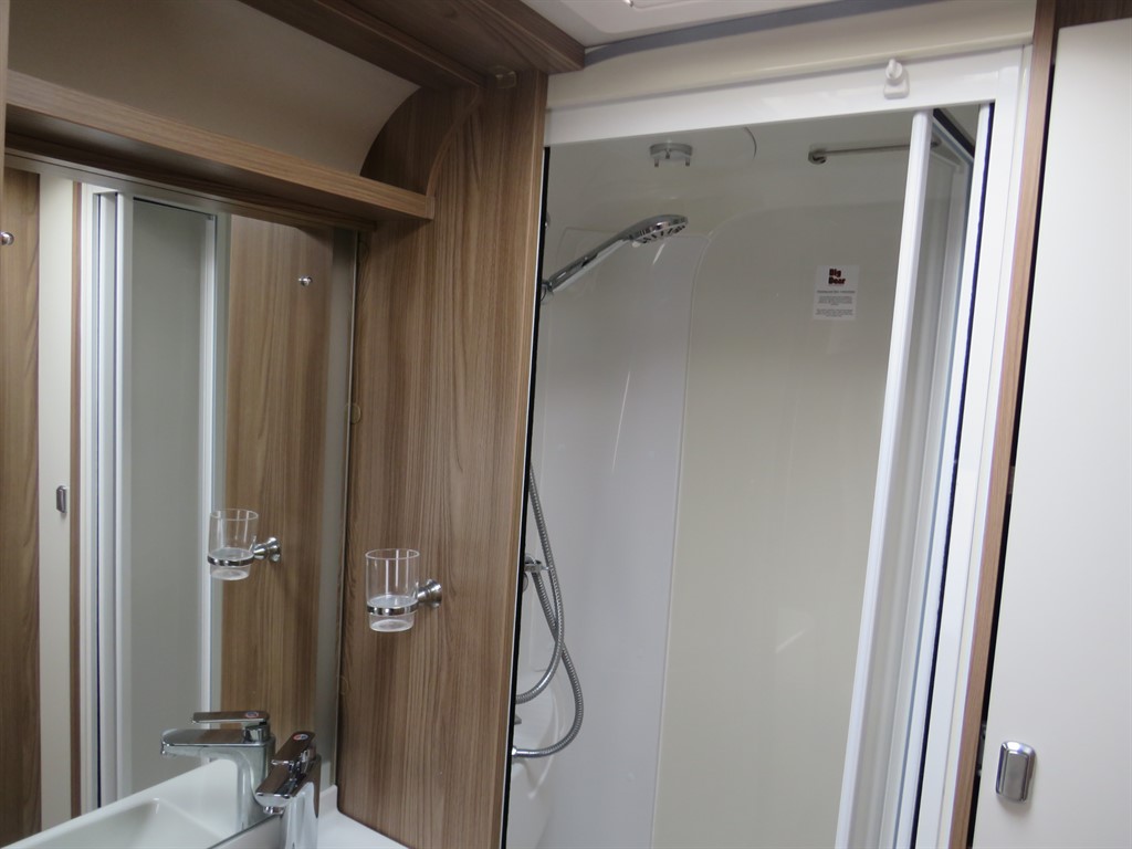 Used Swift Elegance 630 Fixed Bed 4 Berth Twin axle for sale in Sandy ...