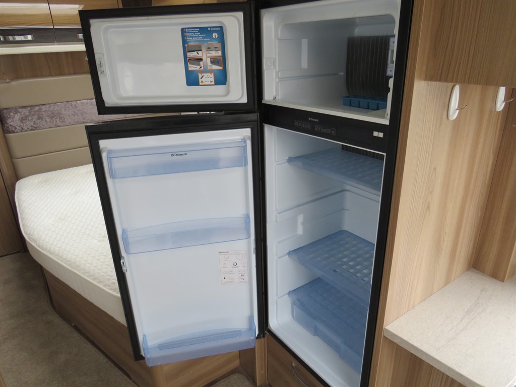 Used Swift Elegance 630 Fixed Bed 4 Berth Twin axle for sale in Sandy ...