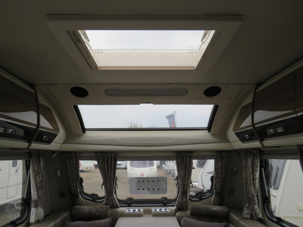 Used Swift Elegance 630 Fixed Bed 4 Berth Twin axle for sale in Sandy ...