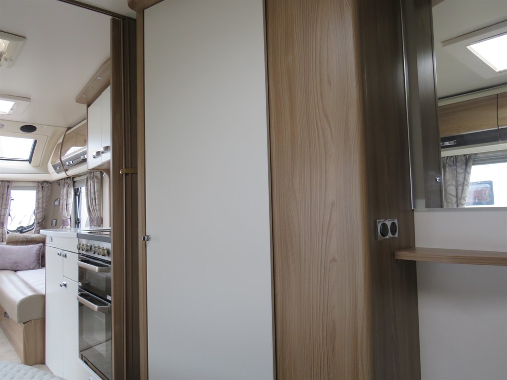 Used Swift Elegance 630 Fixed Bed 4 Berth Twin axle for sale in Sandy ...