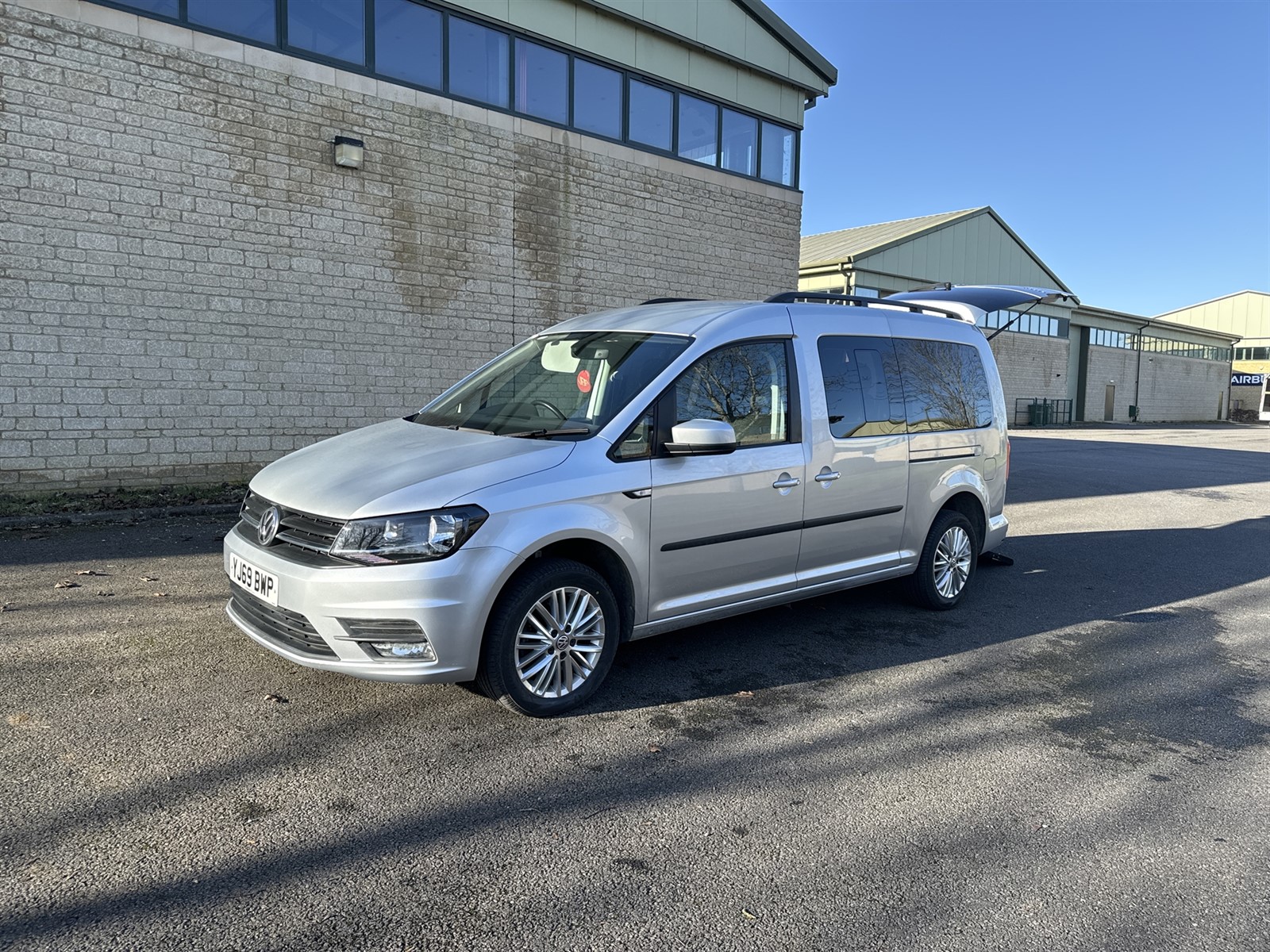 Used Volkswagen Caddy for sale in Carterton, Oxfordshire | Accessible ...