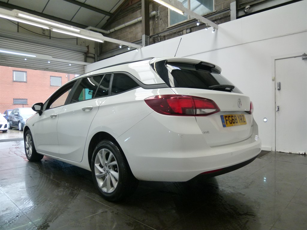 Vauxhall Astra | Burnett Cars | Lancashire