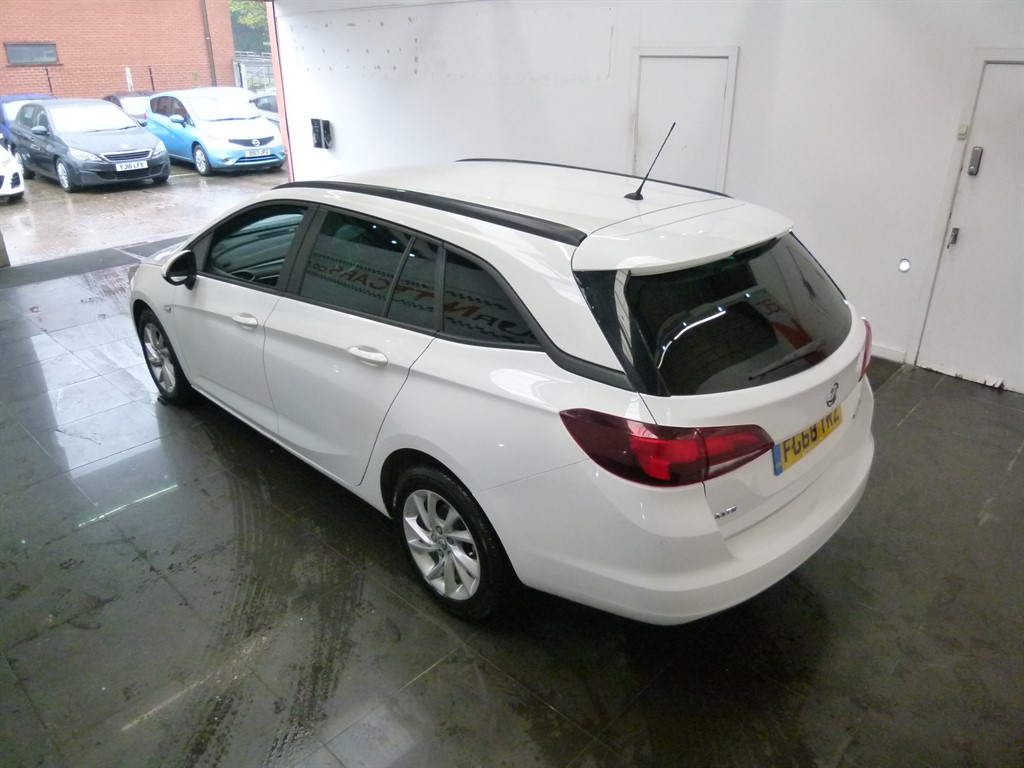 Vauxhall Astra | Burnett Cars | Lancashire