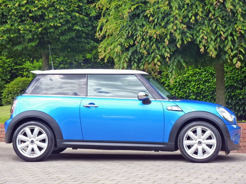 Used Electric Blue Metallic/White Roof MINI Cooper S For Sale | Dorset