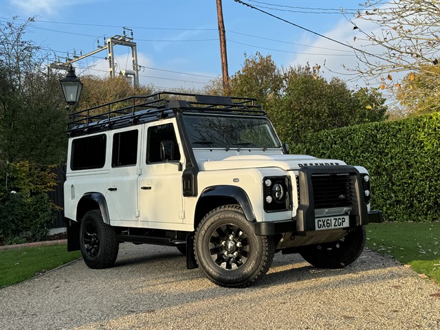 Used Land Rover Defenders for sale in Chelmsford, Essex | T. ELLIOTT ...