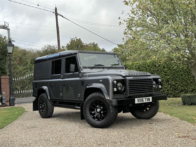 Used Land Rover Defenders for sale in Chelmsford, Essex | T. ELLIOTT ...