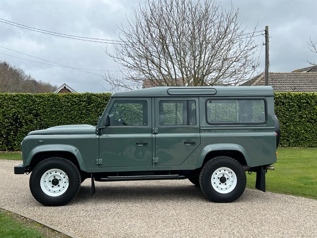 Used Land Rover Defenders for sale in Chelmsford, Essex | T. ELLIOTT ...