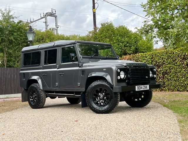 Used Land Rover Defenders for sale in Chelmsford, Essex | T. ELLIOTT ...
