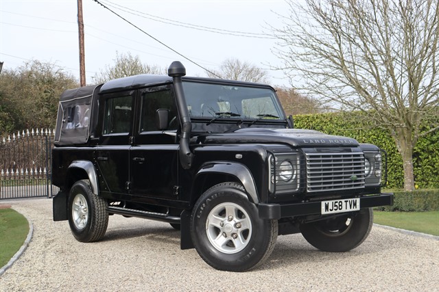 Used Land Rover Defenders for sale in Chelmsford, Essex | T. ELLIOTT ...