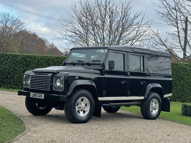 Used Land Rover Defenders for sale in Chelmsford, Essex | T. ELLIOTT ...