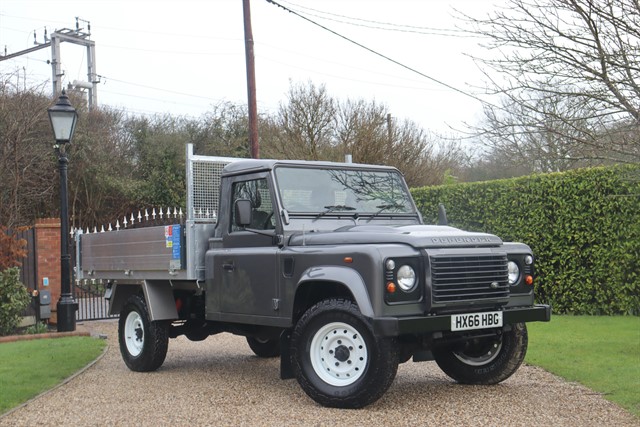 Used Land Rover Defenders for sale in Chelmsford, Essex | T. ELLIOTT ...