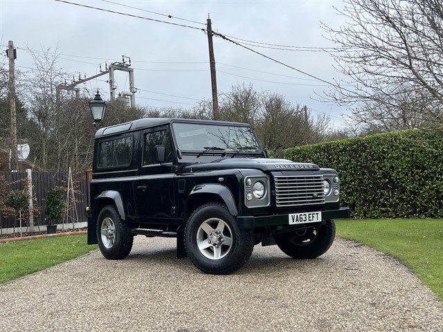 Used Land Rover Defenders for sale in Chelmsford, Essex | T. ELLIOTT ...