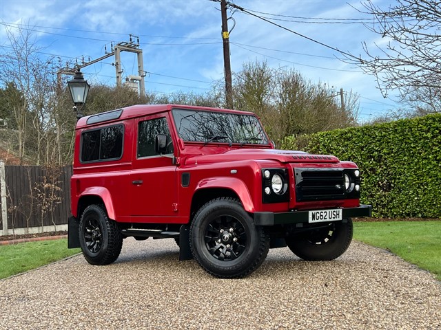 Used Land Rover Defenders for sale in Chelmsford, Essex | T. ELLIOTT ...