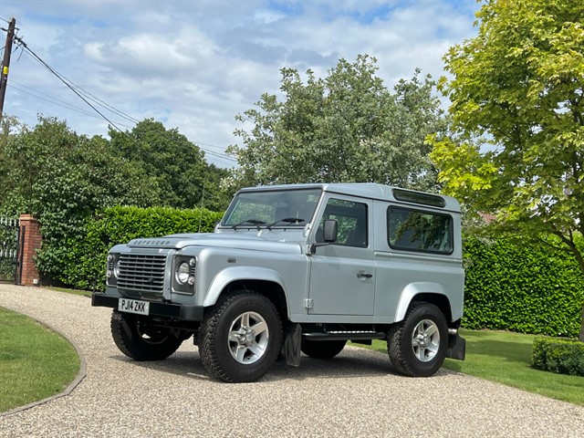 Used Land Rover Defenders for sale in Chelmsford, Essex | T. ELLIOTT ...