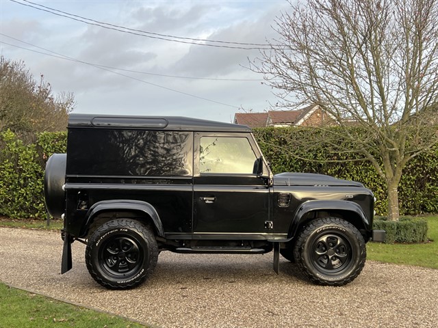 Used Land Rover Defenders in Chelmsford, Essex | T. ELLIOTT LAND ROVERS ...