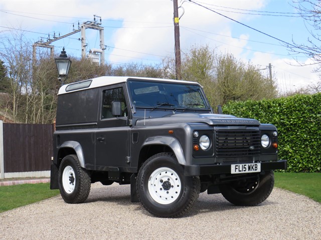 Used Land Rover Defenders for sale in Chelmsford, Essex | T. ELLIOTT ...